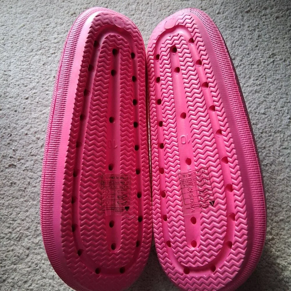 Mudd | Shoes | Womens Mudd Aloha Sandals Slides Pink Chain Accent Sz ...